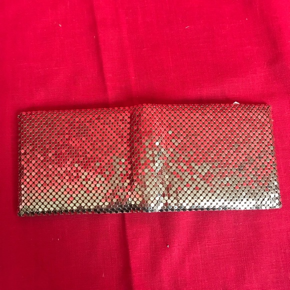 Whiting & Davis | Bags | Vintage 96s Whiting Davis Gold Mesh Wallet ...